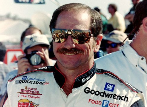 NASCAR remembers Dale Earnhardt Sr. at the 2011 Daytona 500 | Torque News